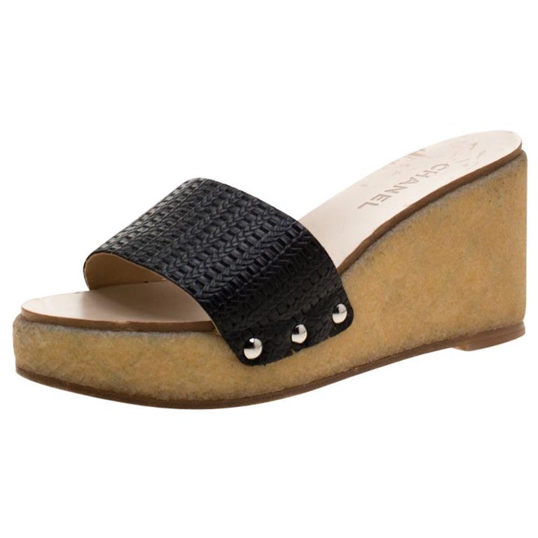 Chanel Black Woven Leather Wedge Slides Size 41 For Sale at 1stDibs