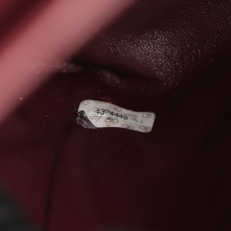 CHANEL Bordeaux Quilted Caviar Leather Vintage Classic Kelly For Sale ...