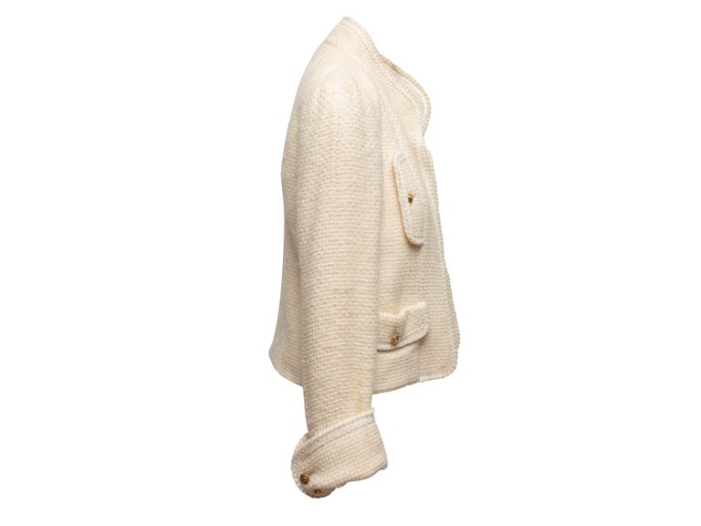 Chanel Boutique Ivory Boucle Tweed Jacket For Sale at 1stDibs