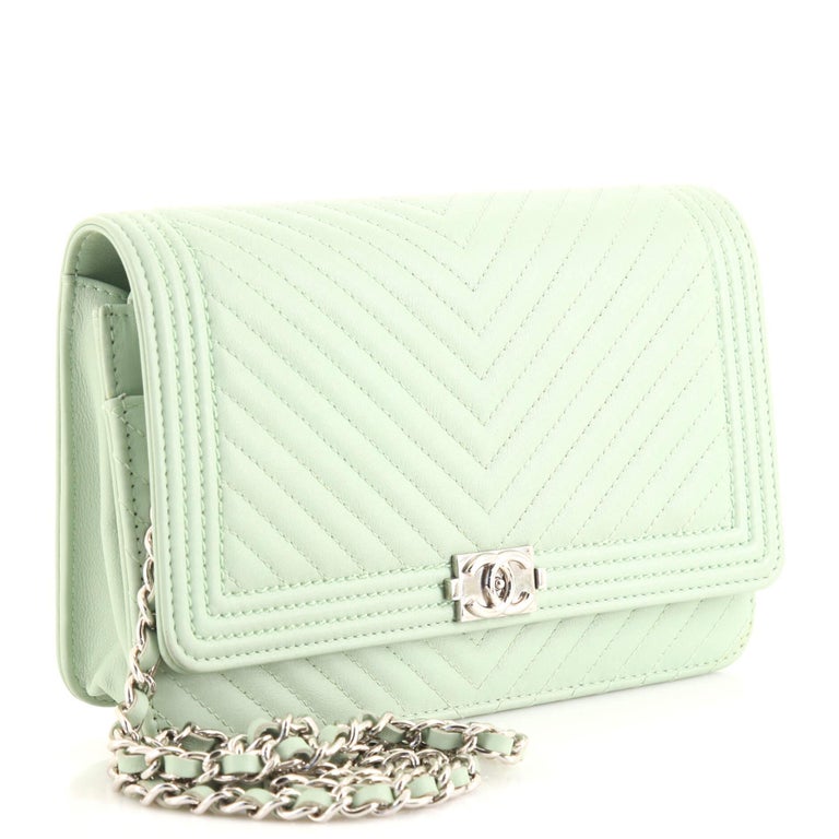 Chanel Boy Wallet on Chain Chevron Calfskin For Sale at 1stDibs