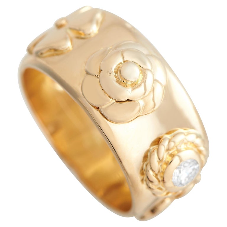 Chanel Camelia 18K Yellow Gold Diamond Ring For Sale at 1stDibs