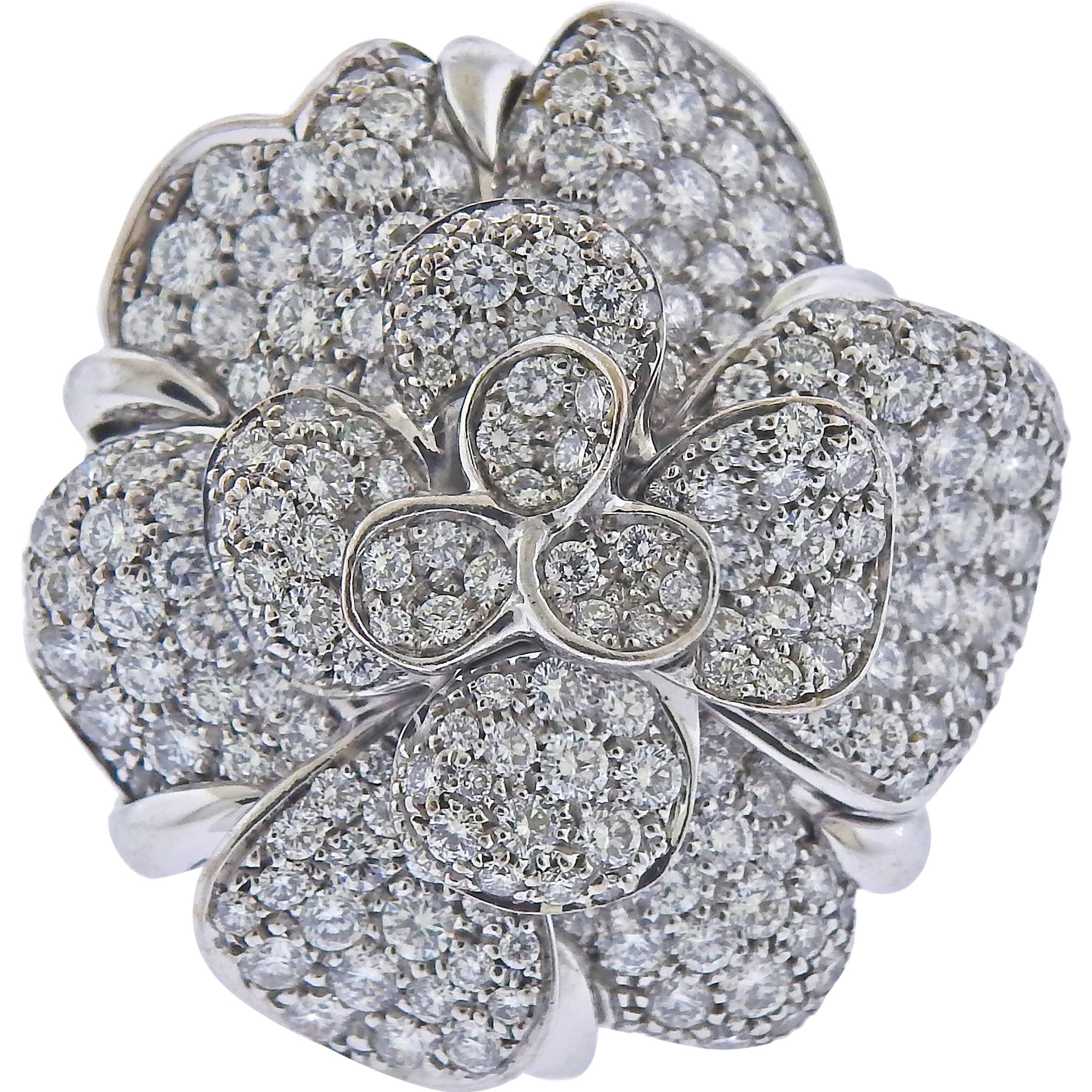 CHANEL Pearl Clover Camellia Yellow Gold Ring at 1stDibs