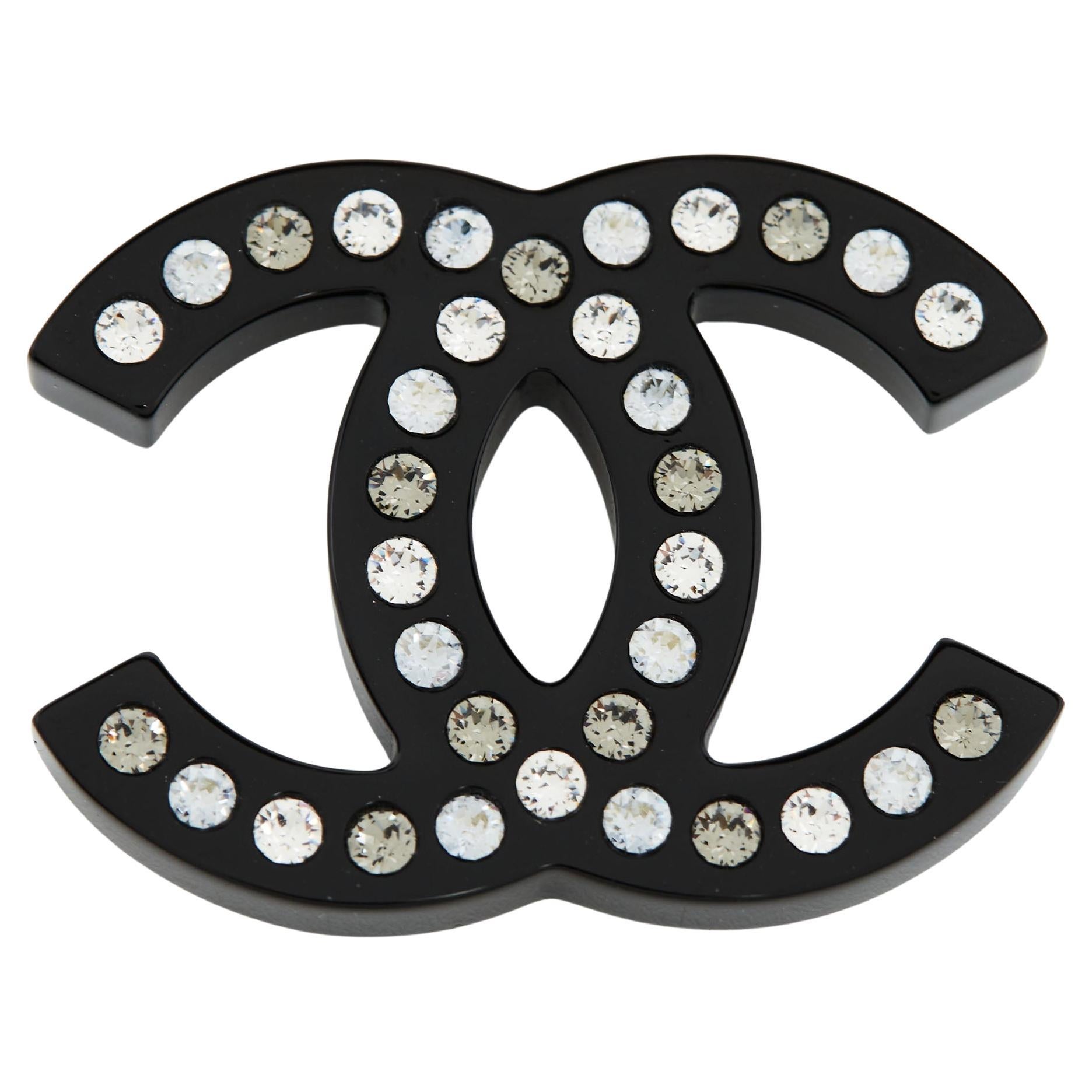 Chanel Brand New Classic Silver CC Baguette Crystal Brooch For Sale at ...