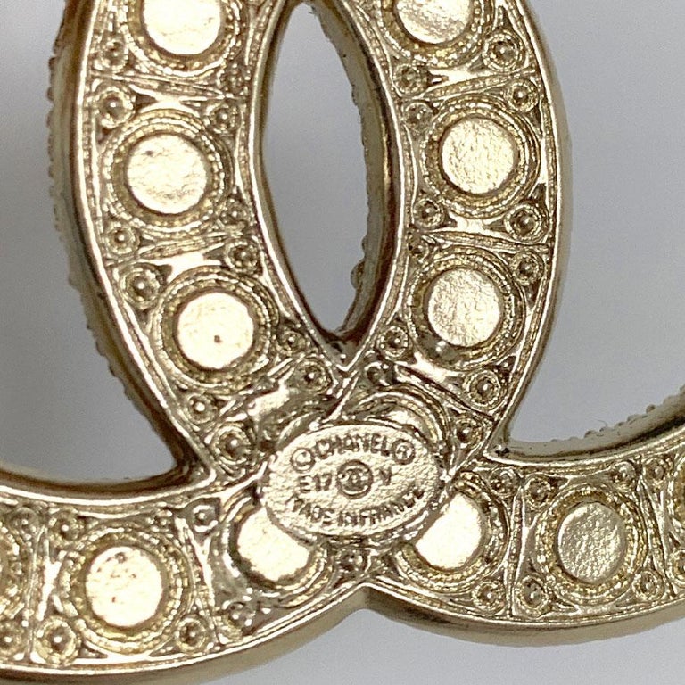 CHANEL CC Brooch in Gilt Metal set with Pearls and Rhinestones at 1stDibs