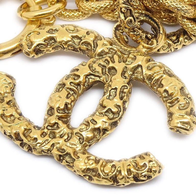 CHANEL CC Charm Textured God Metal Chain Link Necklace For Sale at 1stDibs