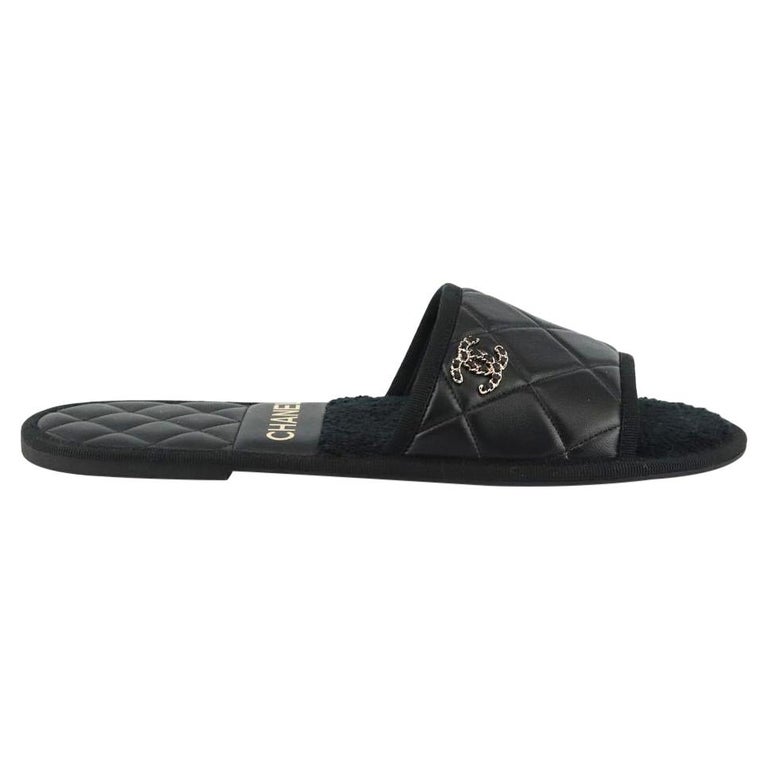 Chanel CC Detailed Quilted Leather and Terry Cloth Slippers at 1stDibs ...