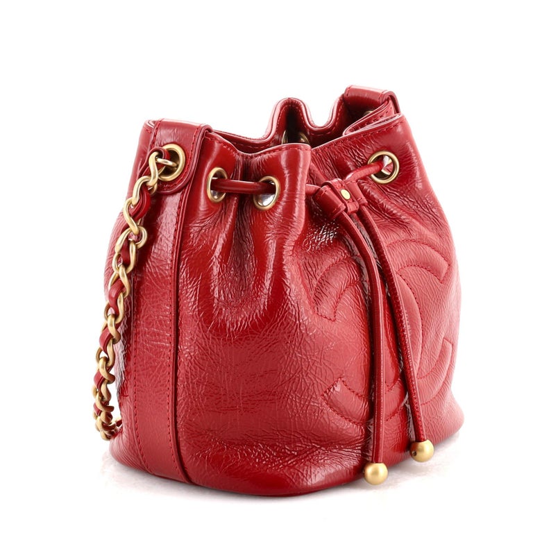Chanel CC Drawstring Bucket Bag Shiny Aged Calfskin Small For Sale at ...
