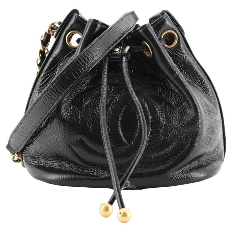Chanel CC Drawstring Bucket Bag Shiny Aged Calfskin Small For Sale at ...