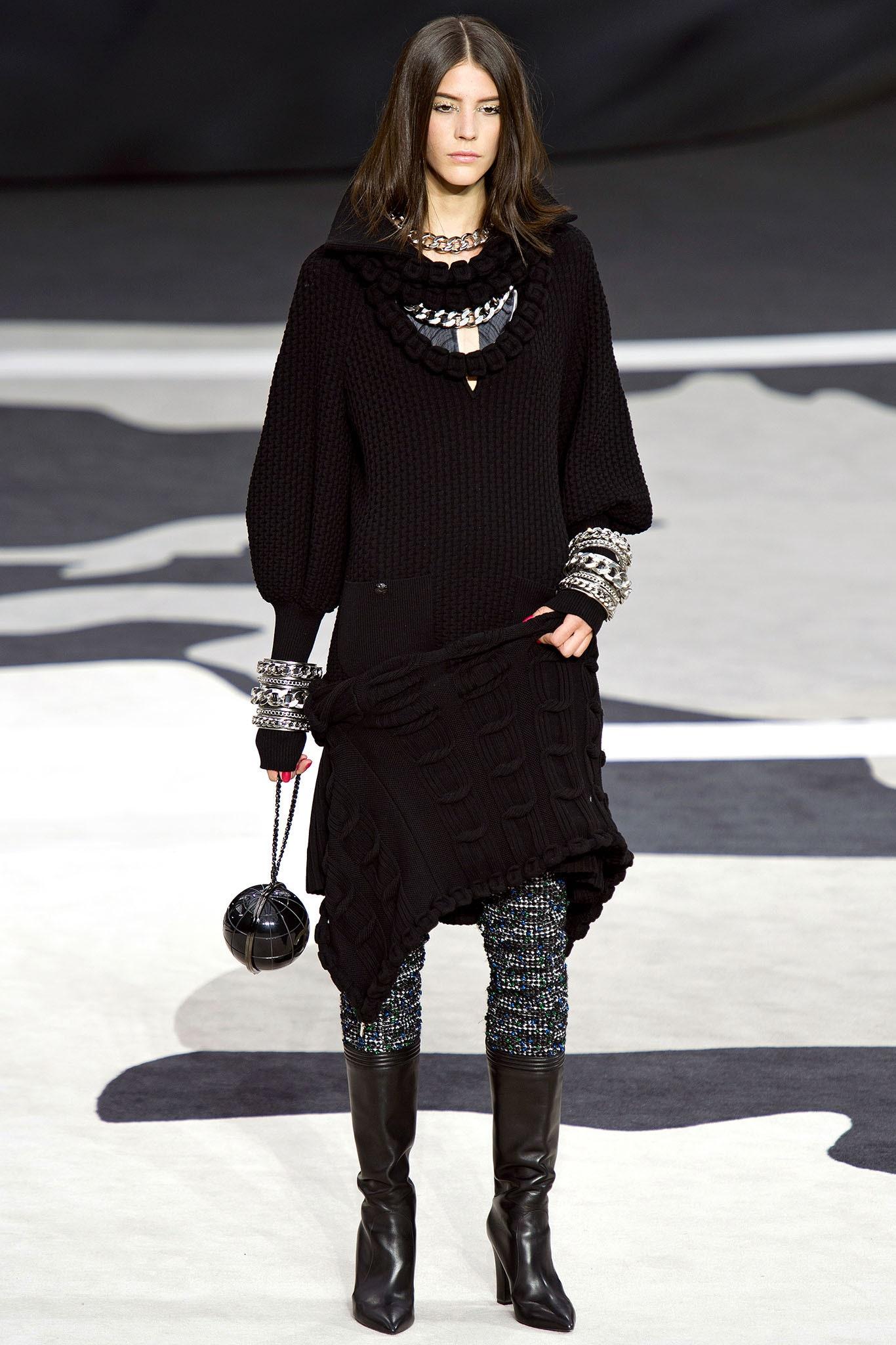 Chanel CC Globe Buttons Black Relaxed Knit Dress For Sale at 1stDibs