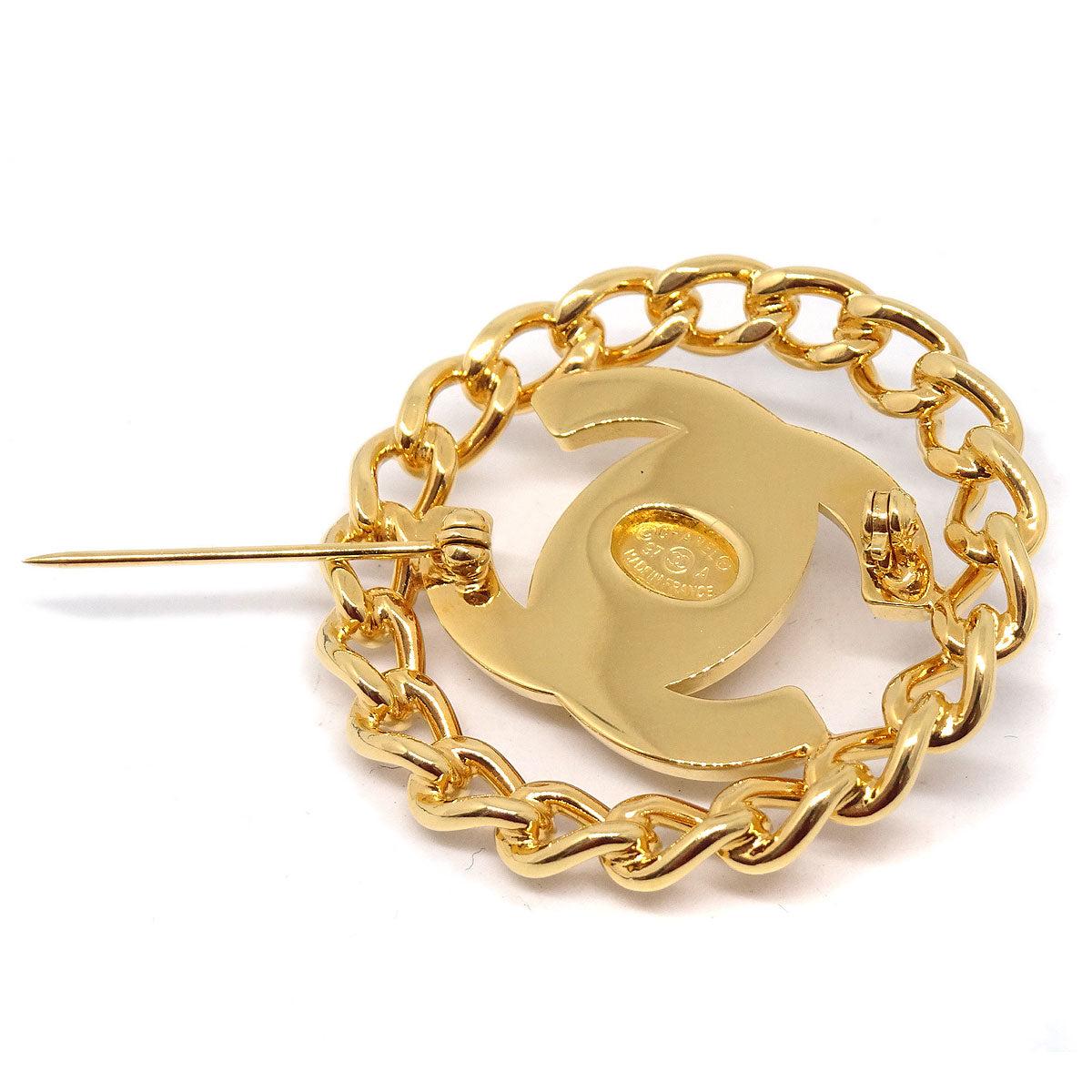 CHANEL CC Gold Braided Chain Link Turnlock Brooch Pin For Sale at ...
