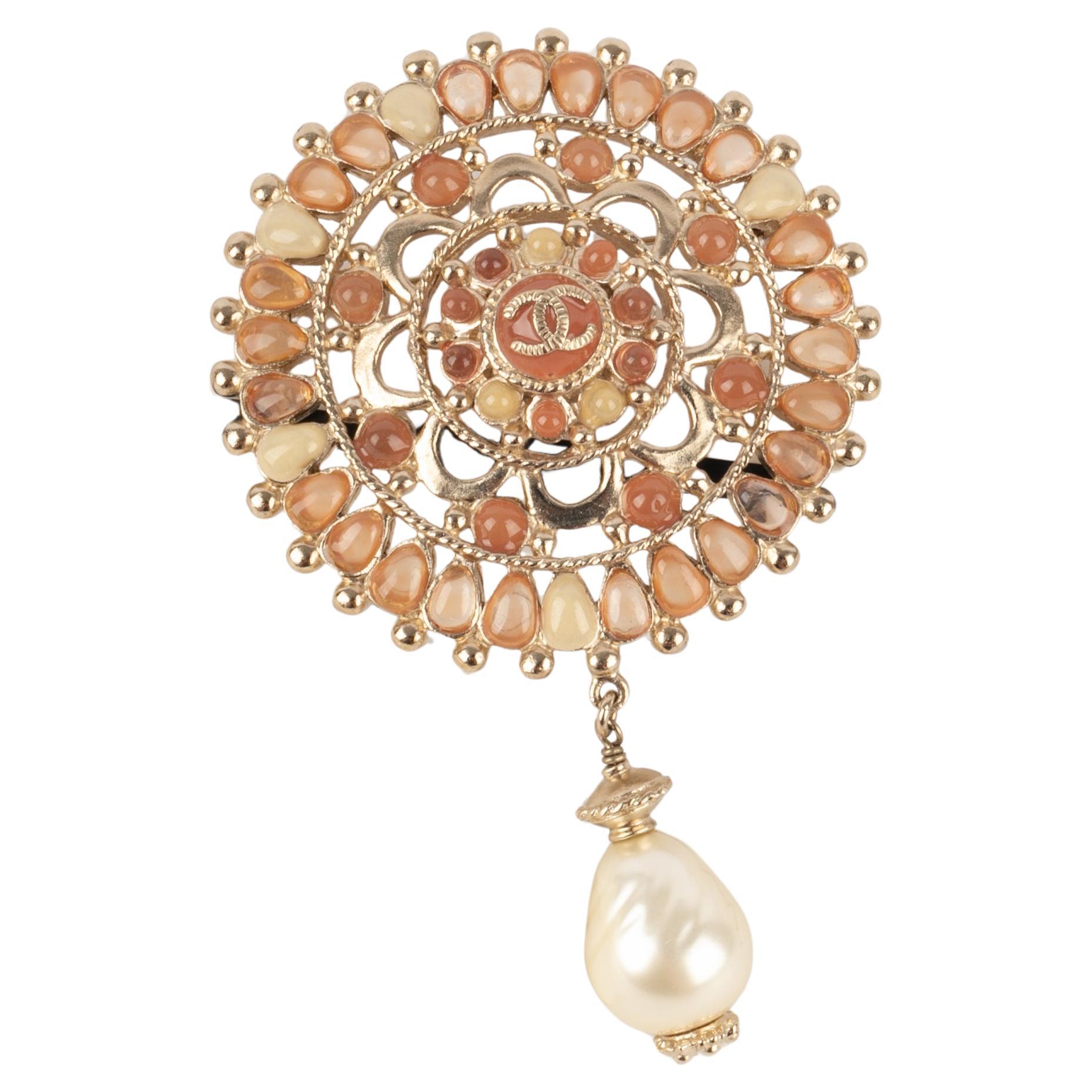 Chanel Golden Metal Brooch For Sale at 1stDibs