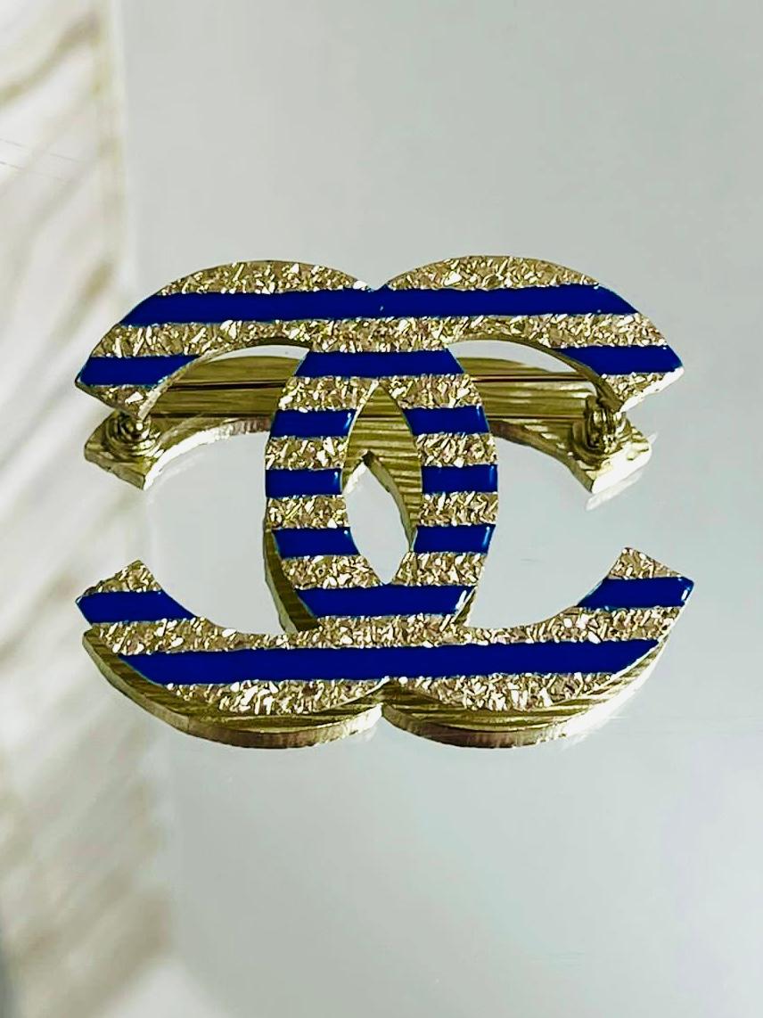Chanel 'CC' Logo La Pausa Brooch For Sale at 1stDibs
