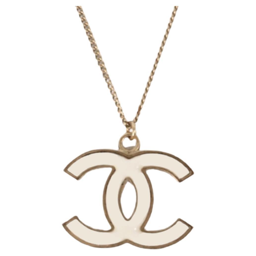 CHANEL CC PENDANT Necklace For Sale at 1stDibs