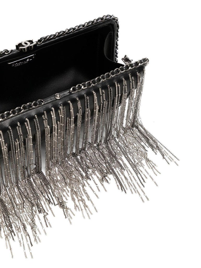 Chanel Chain Detailed Clutch For Sale at 1stDibs