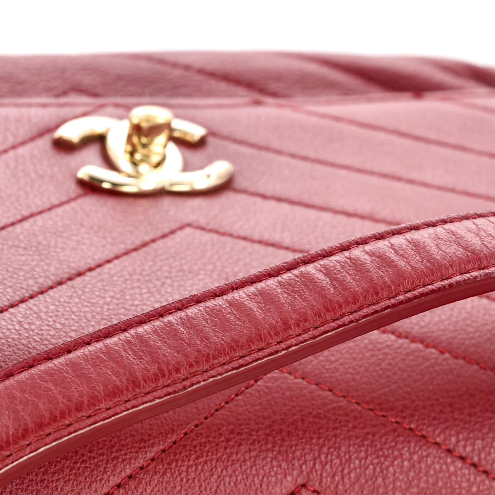 Chanel Chevron Chic Top Handle Bag Chevron Calfskin Small For Sale at ...
