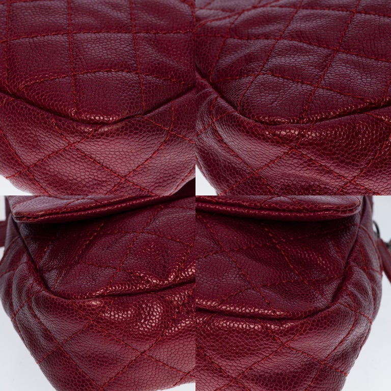 Chanel Classic Double flap shoulder bag in red caviar quilted leather ...