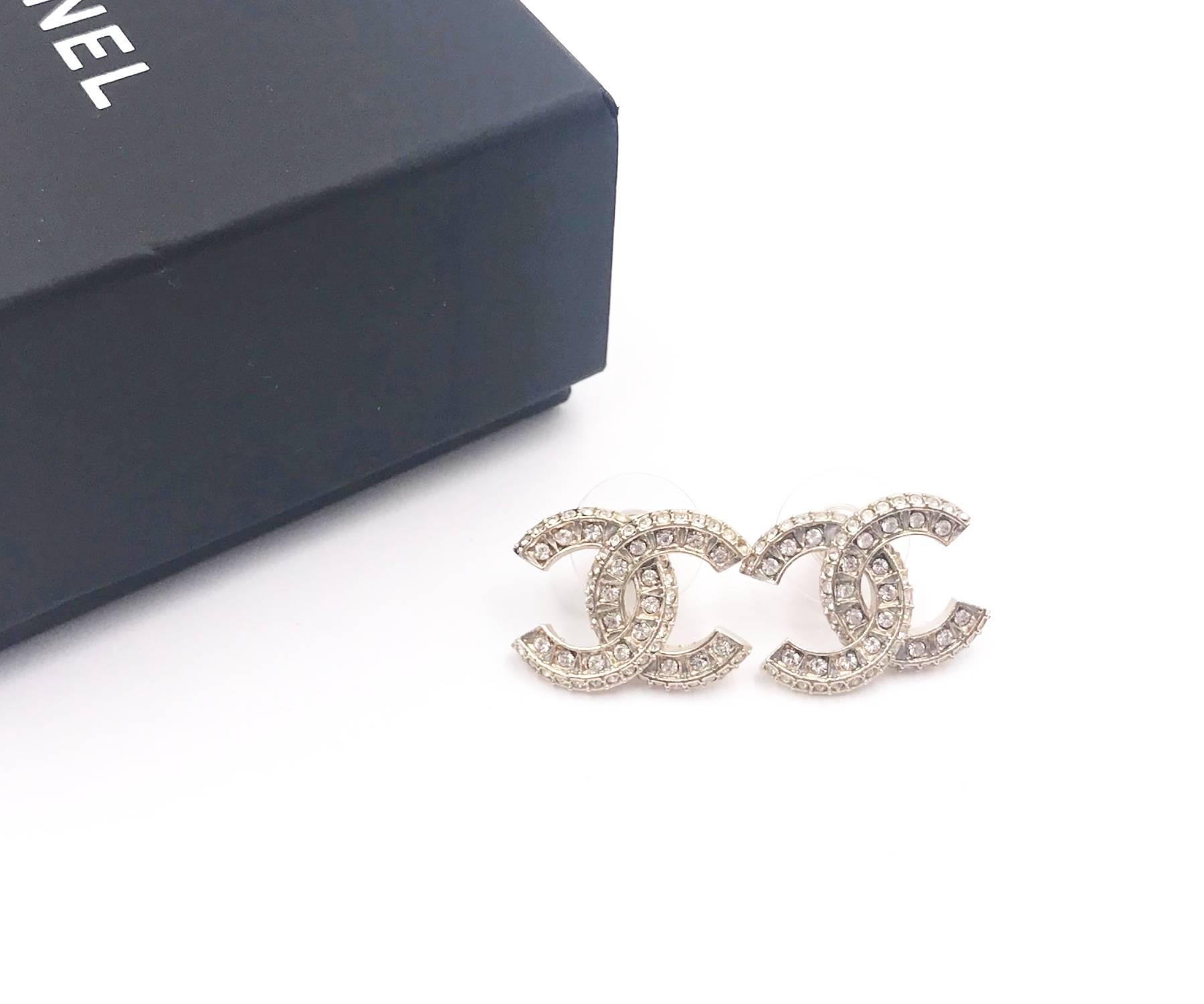 Chanel Classic Gold CC Crystal Block Piercing Earrings For Sale at 1stDibs