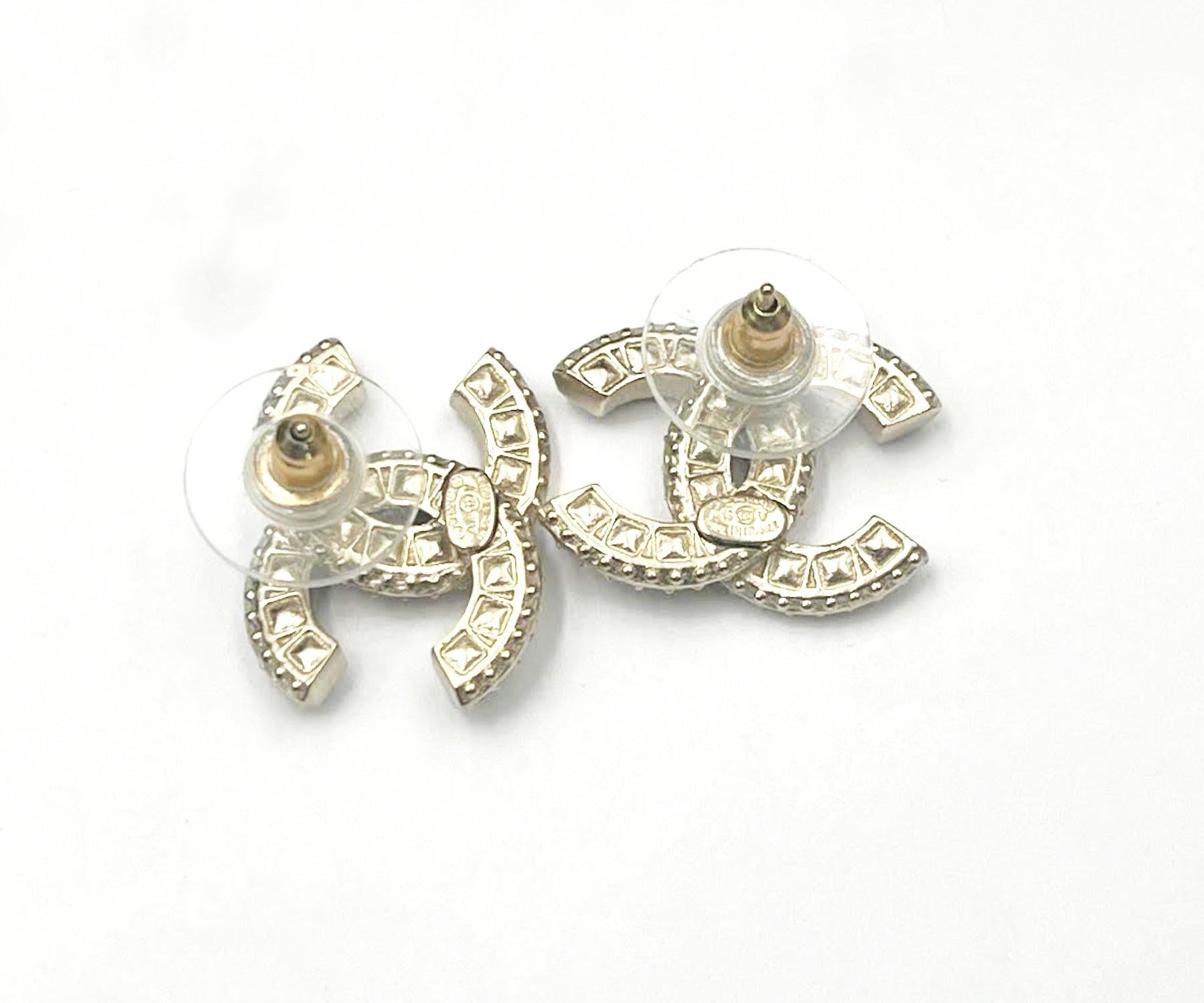 Chanel Classic Gold CC Crystal Block Piercing Earrings For Sale at 1stDibs