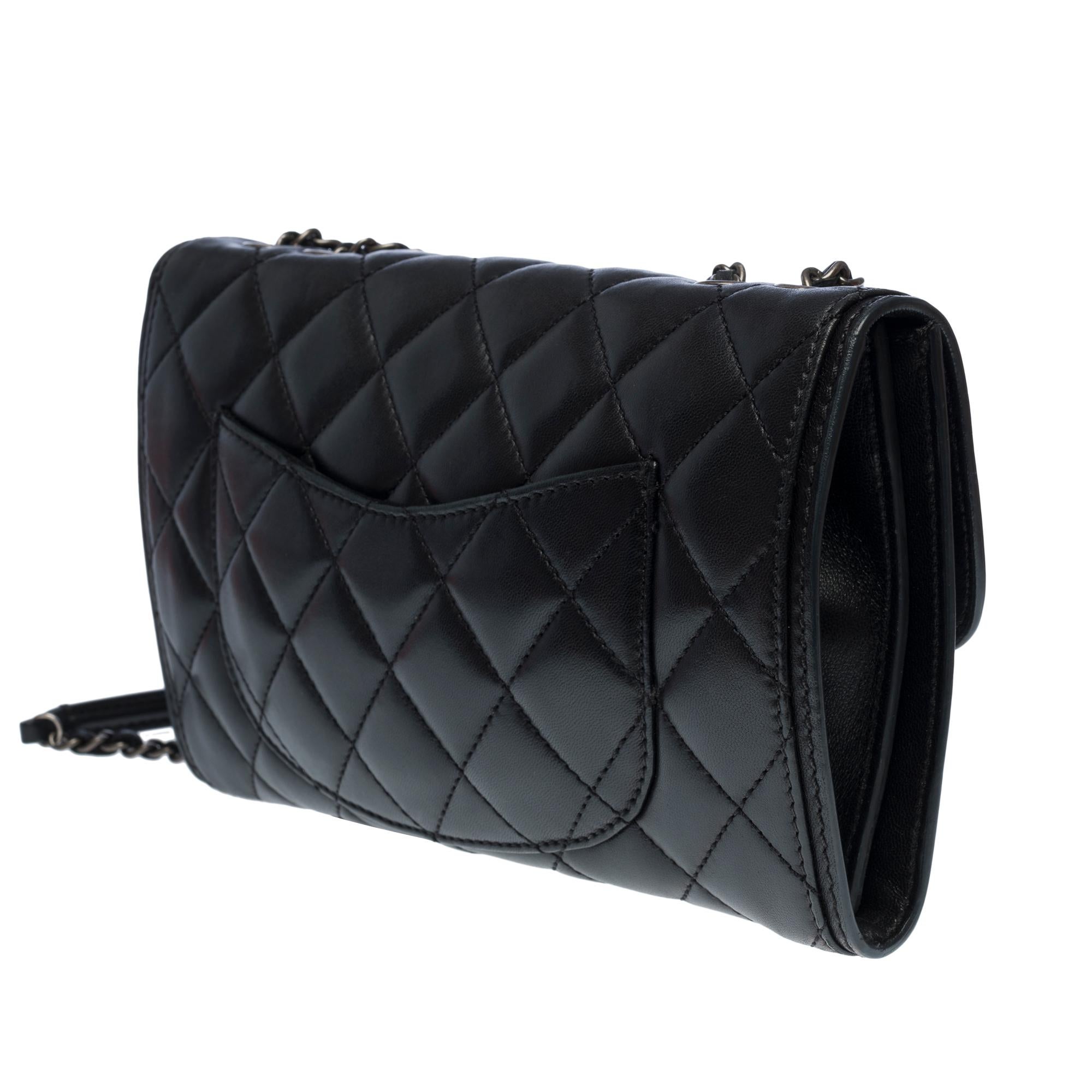 Chanel Classic shoulder flap bag in black quilted lambskin leather, RHW ...