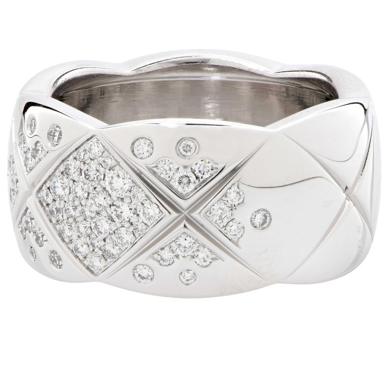 Chanel Coco Crush 18 Karat White Gold Band with Diamonds For Sale at ...