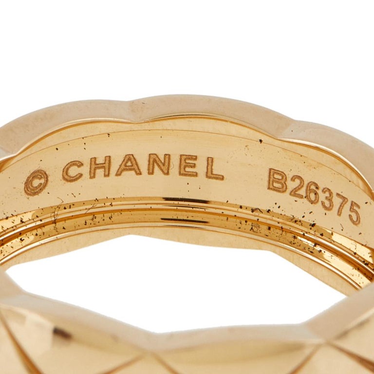 Chanel Coco Crush Quilted motif 18K Yellow Gold Small Version Band Ring ...