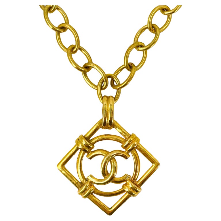 Chanel Collection 29 Vintage CC Logo Long Diamond Square Logo Necklace ...