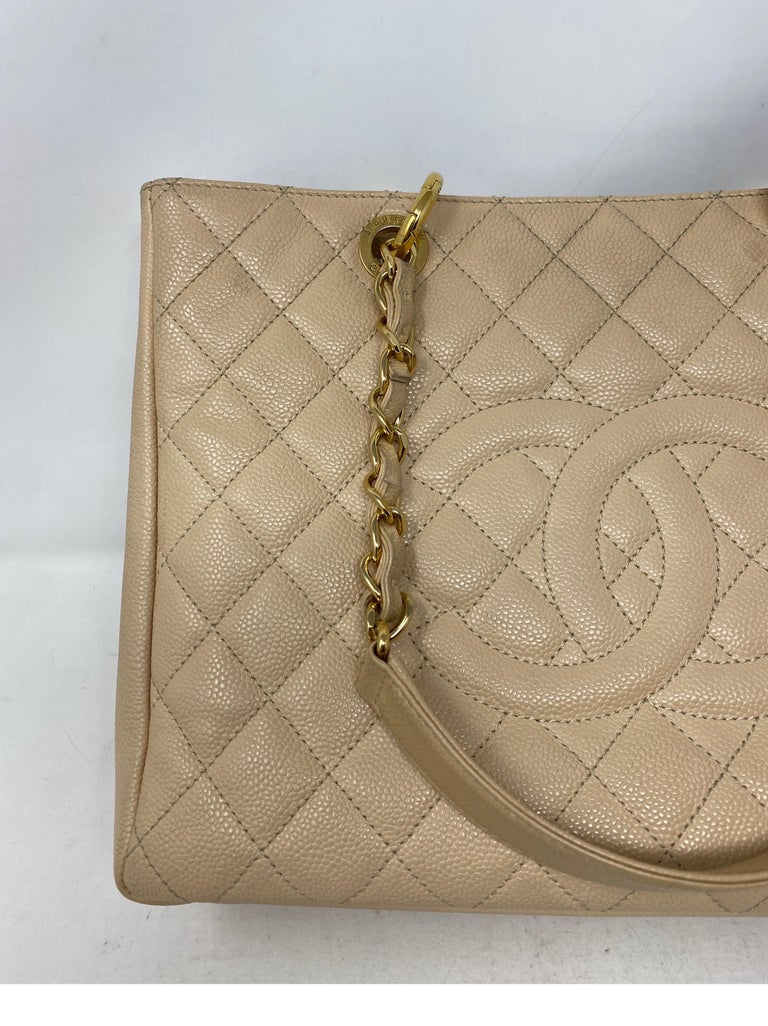 Chanel Cream Grand Shopper Tote Bag For Sale at 1stDibs | chanel tote ...