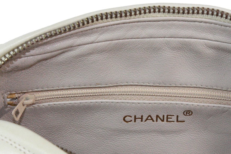 Chanel Cream Quilted Leather Crossbody Bag For Sale at 1stDibs