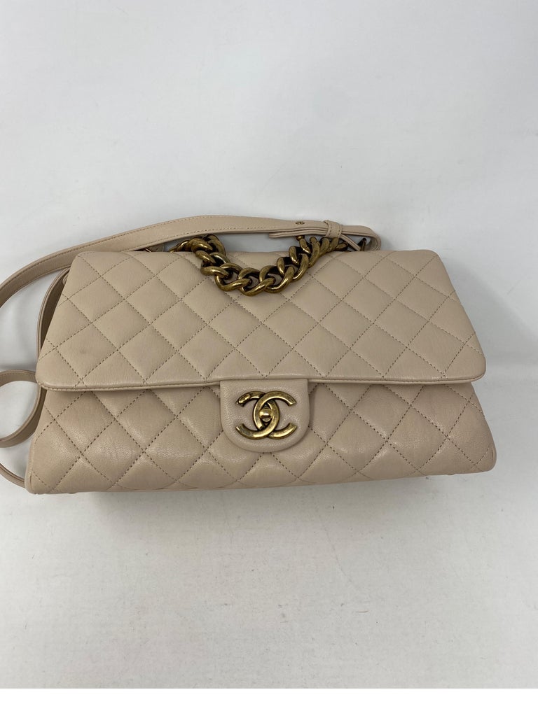 Chanel Cream Trapezio Bag at 1stDibs | chanel trapezio bag
