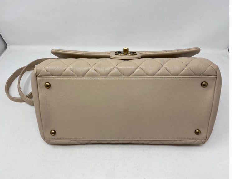 Chanel Cream Trapezio Bag at 1stDibs | chanel trapezio bag