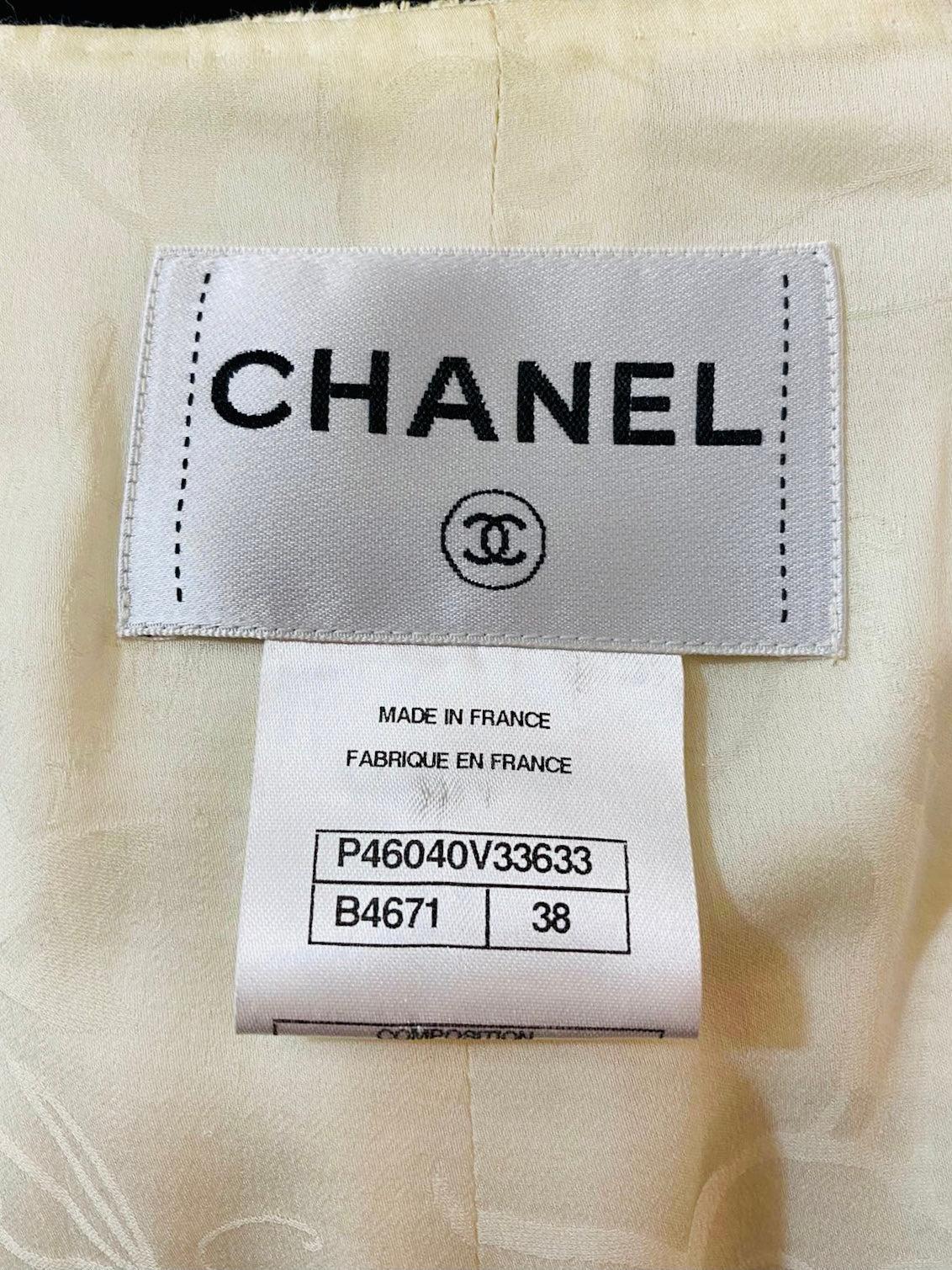 Chanel Cropped Jacket With Pearl Buttons For Sale at 1stDibs