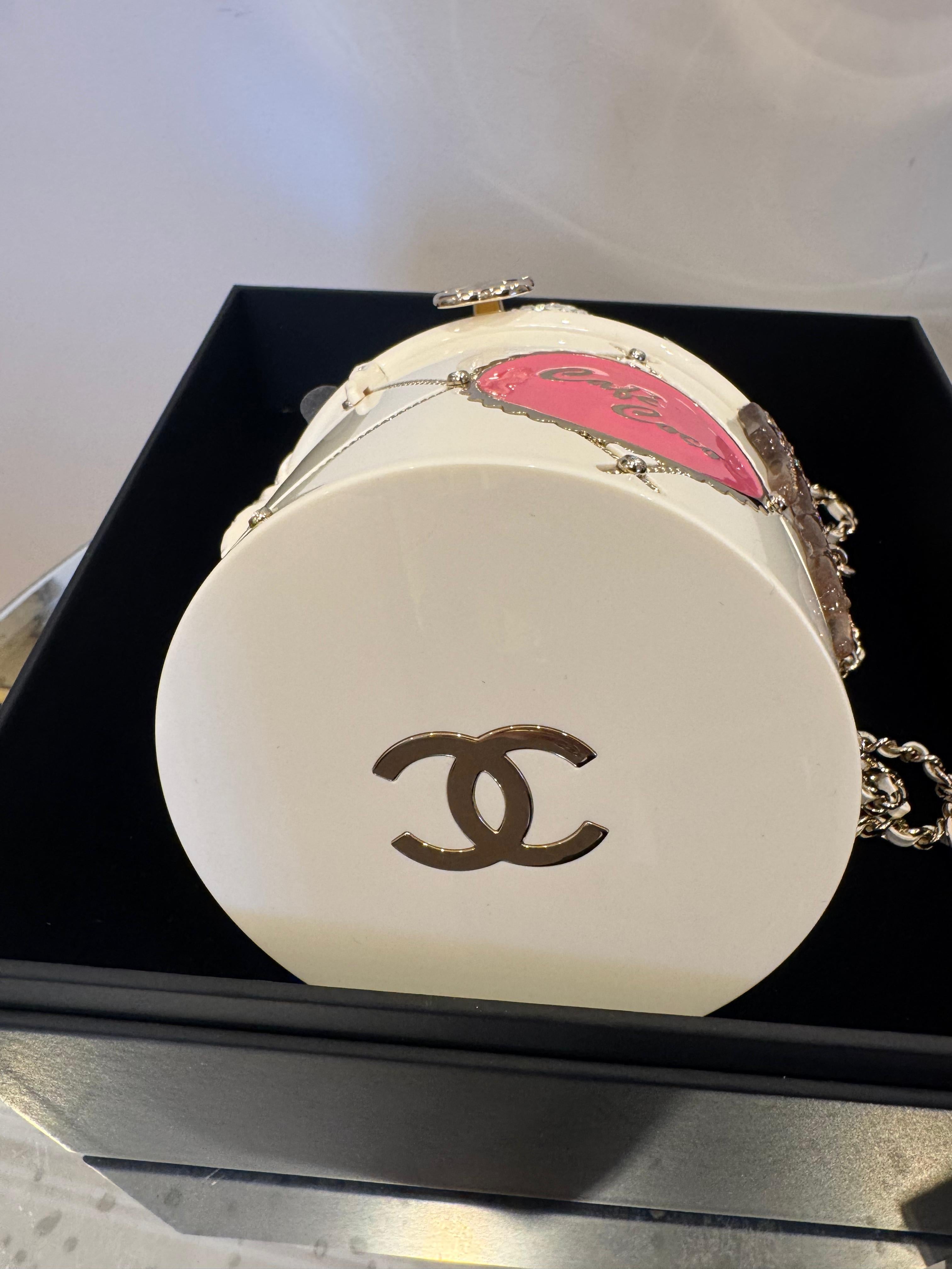 Chanel Cruise 2026 gelato ice cream minaudière evening bag For Sale at ...