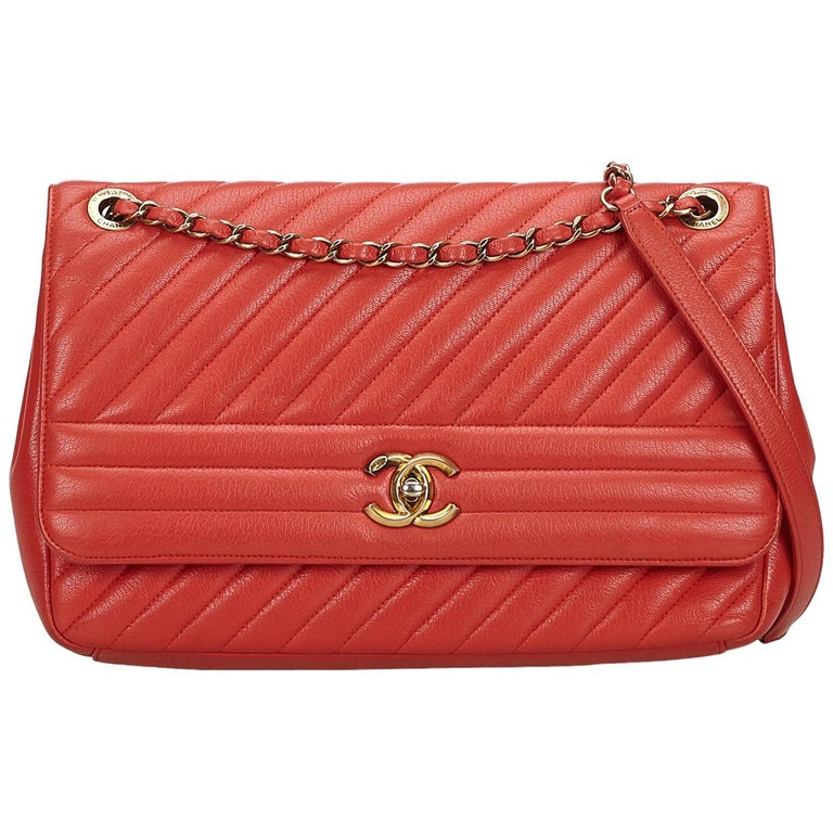 Chanel Diagonal Quilted Flap Bag For Sale at 1stDibs