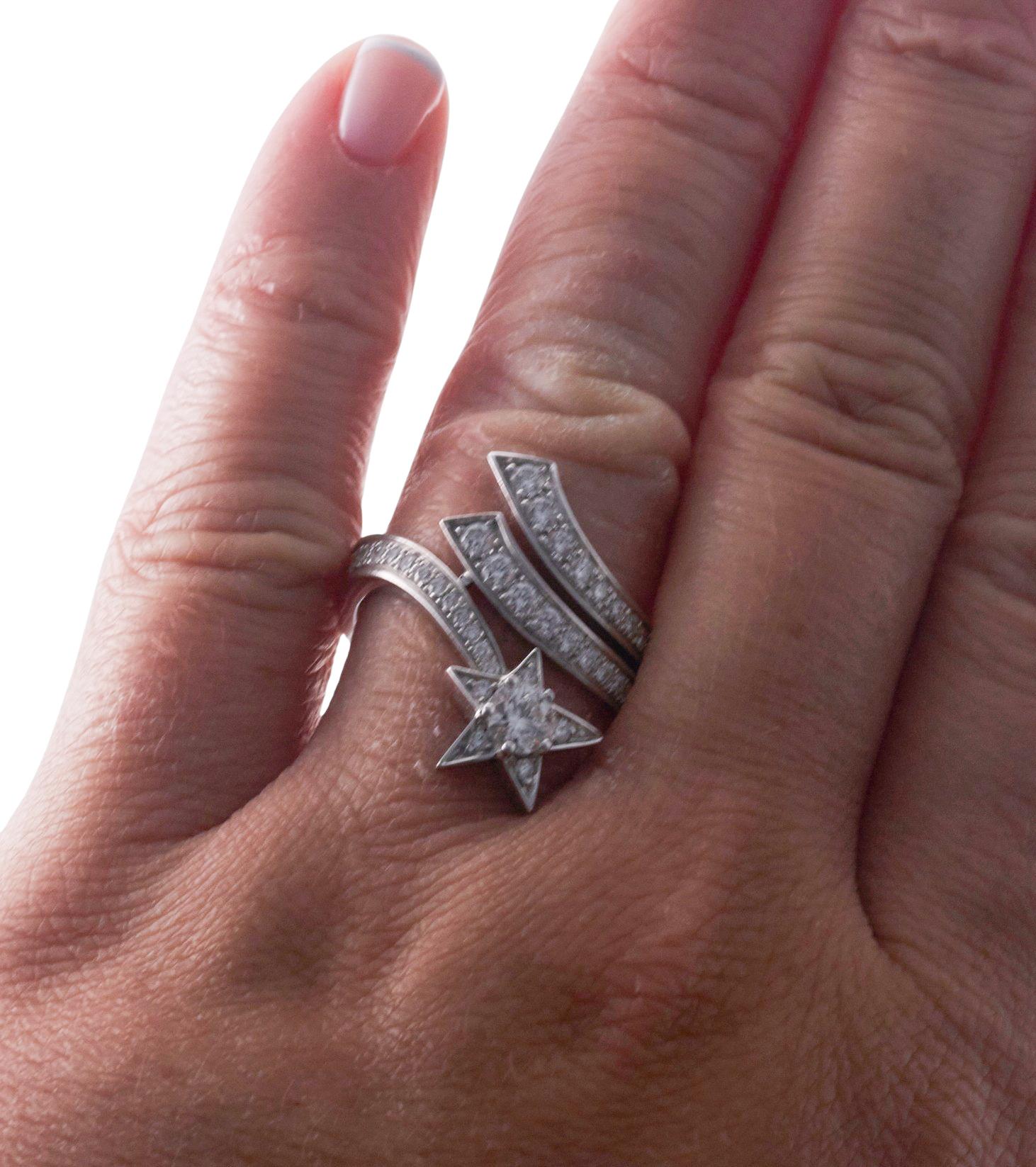 Chanel Etoile Filante Diamond Gold Star Ring For Sale at 1stDibs