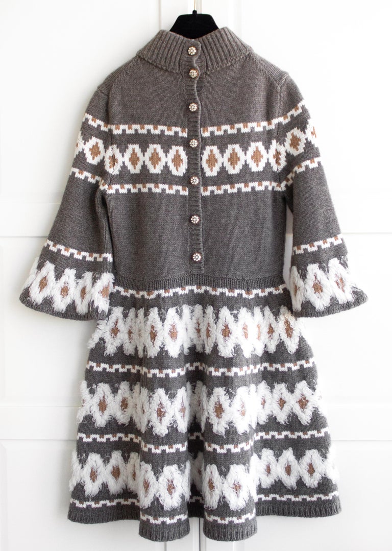 Chanel Fall 2019 Fair Isle Grey Beige White Wool Cashmere 19A Sweater ...