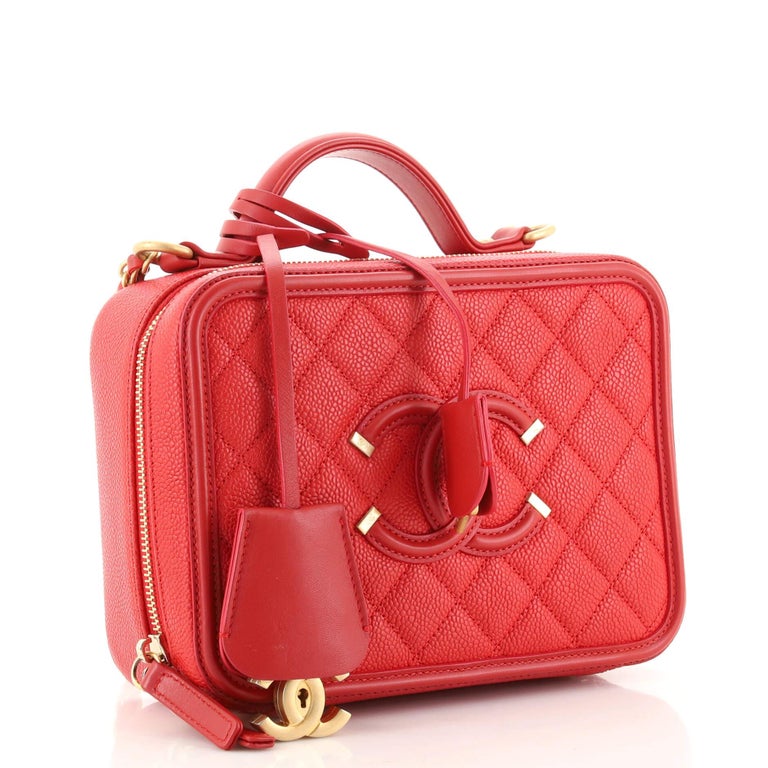 Chanel Filigree Vanity Case Quilted Caviar Medium For Sale at 1stDibs