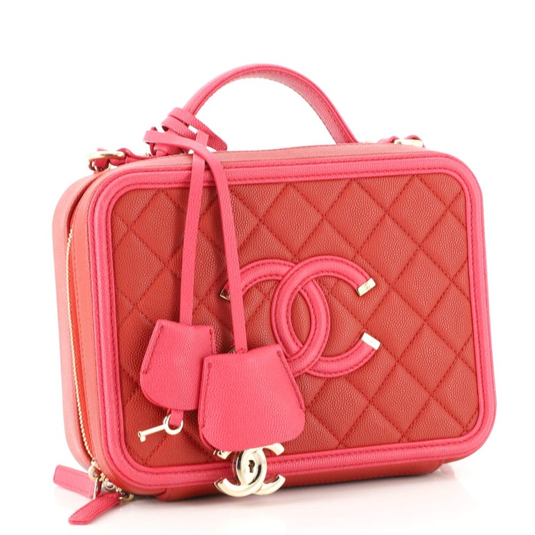 Chanel Filigree Vanity Case Quilted Caviar Medium For Sale at 1stDibs