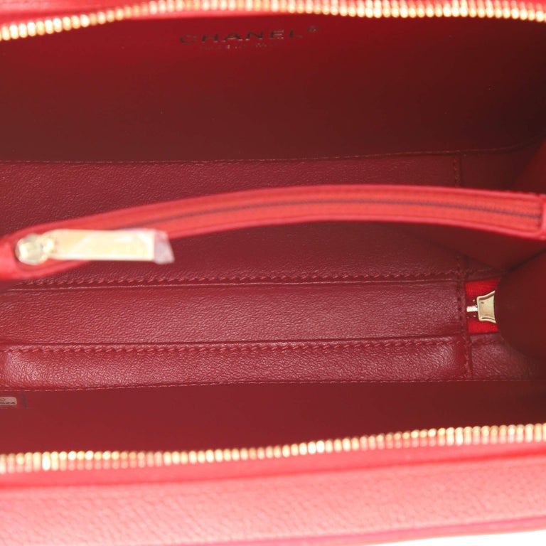 Chanel Filigree Vanity Case Quilted Caviar Medium For Sale at 1stDibs