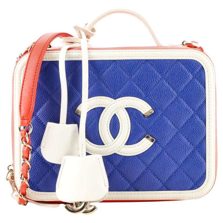 Chanel Filigree Vanity Case Quilted Caviar Medium For Sale at 1stDibs