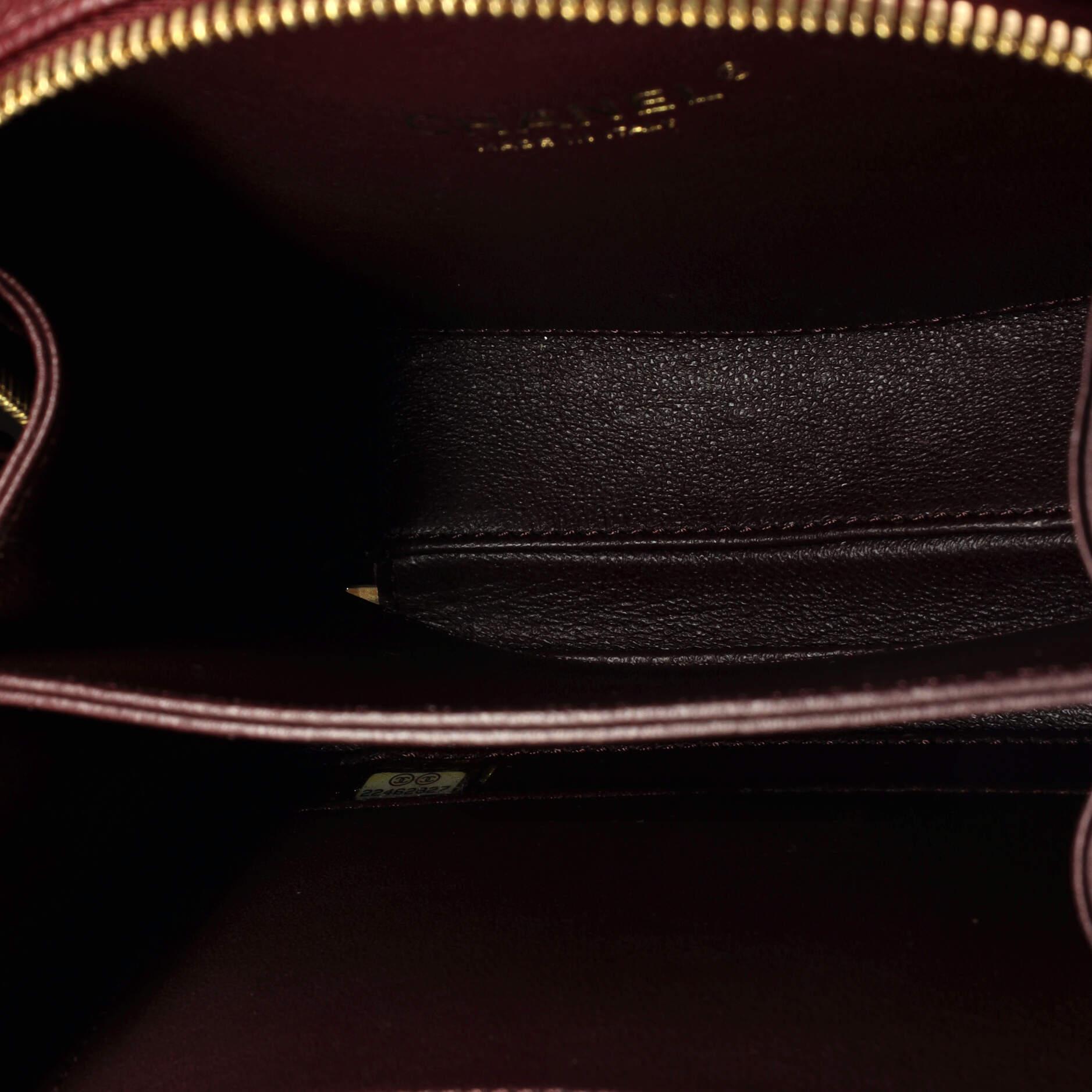 Chanel Filigree Vanity Case Quilted Caviar Small For Sale at 1stDibs