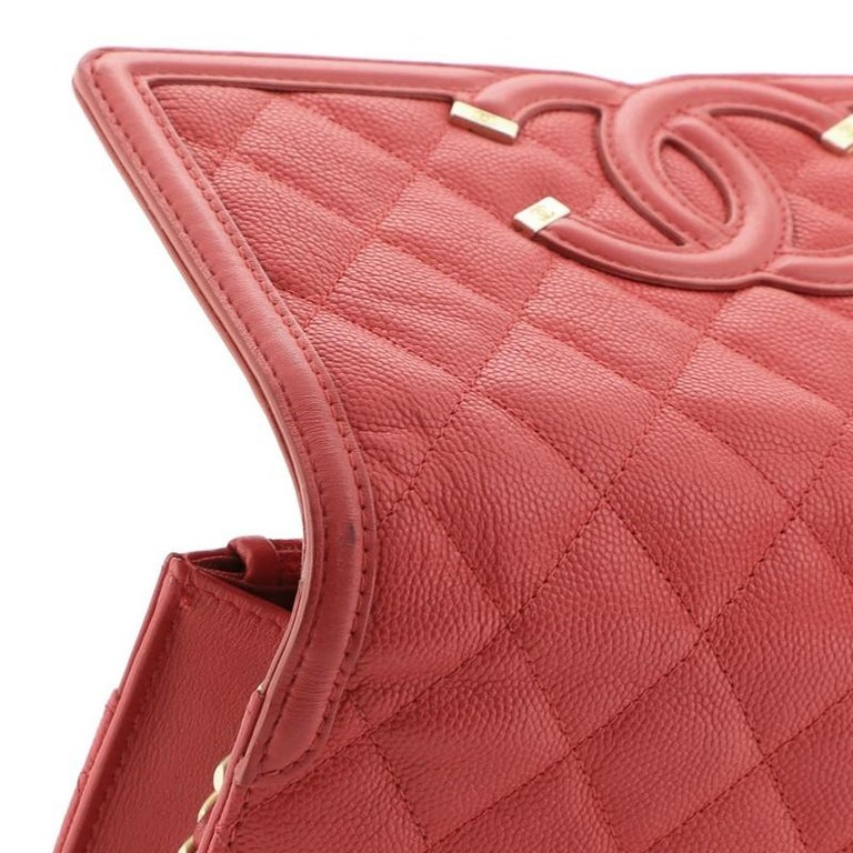 Chanel Filigree Wallet on Chain Quilted Caviar at 1stDibs | chanel ...