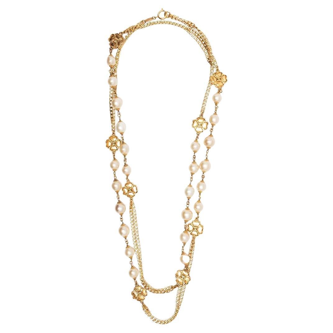 Chanel Four Leaf Clover Pearl Necklace at 1stDibs | chanel four leaf ...