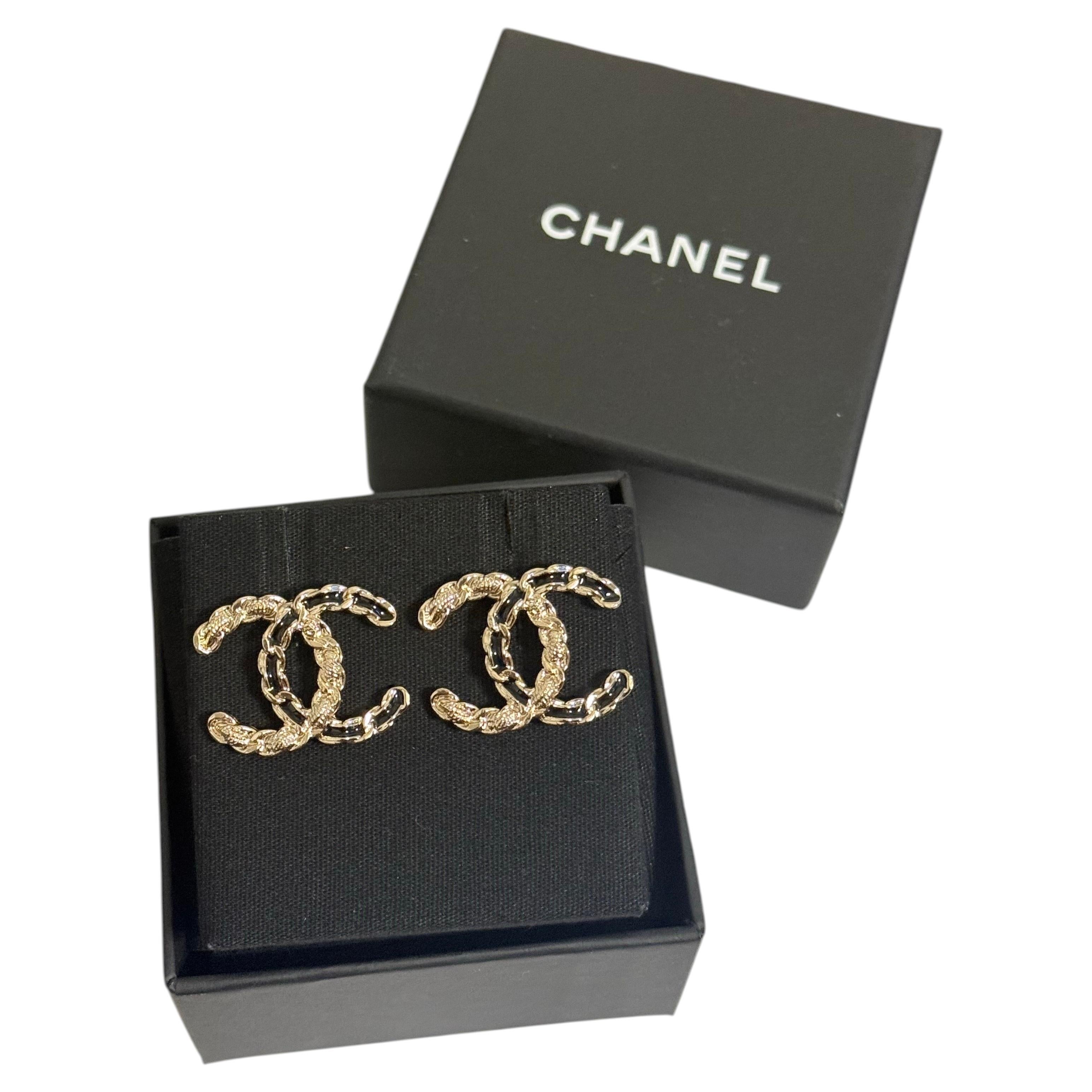 CHANEL Gold and Black Enamel Large CC Statement Earrings For Sale at ...