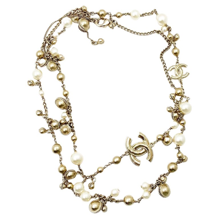 Chanel Gold CC Bell Pearl Necklace For Sale at 1stDibs