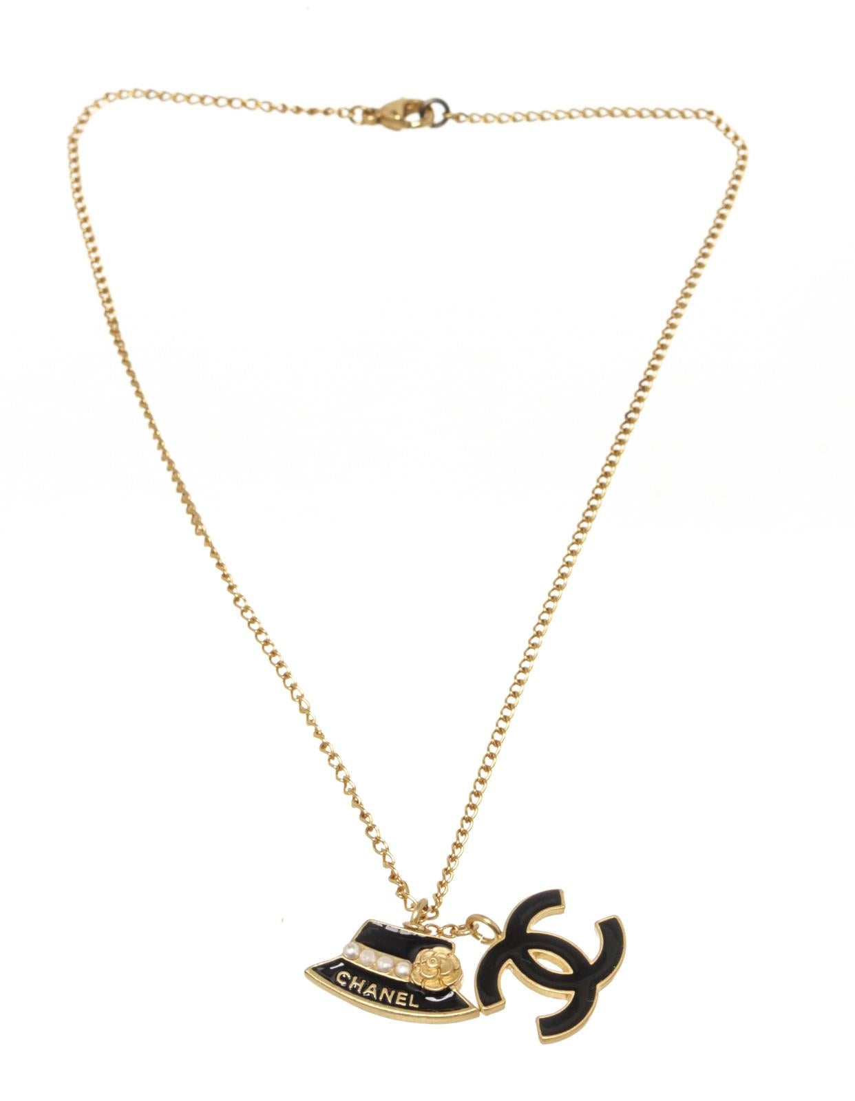 Chanel Gold CC Charm Necklace at 1stDibs | chanel cc necklace