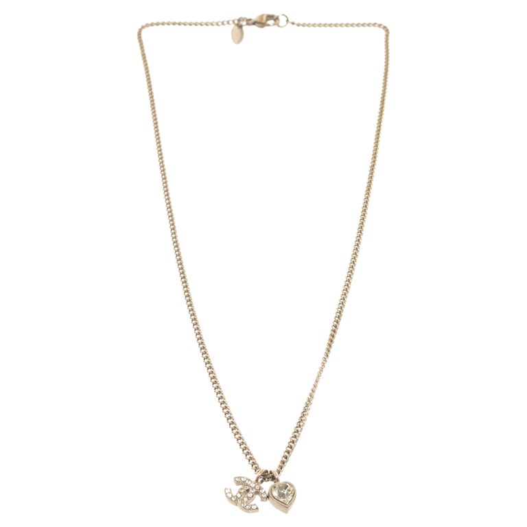 Chanel Gold Cc Heart Chain Necklace For Sale at 1stDibs