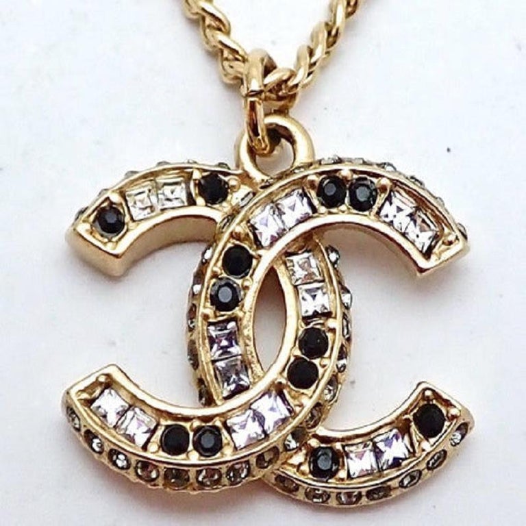 Chanel Gold-Tone Chain CC Rhinestone Pendant Necklace For Sale at 1stDibs