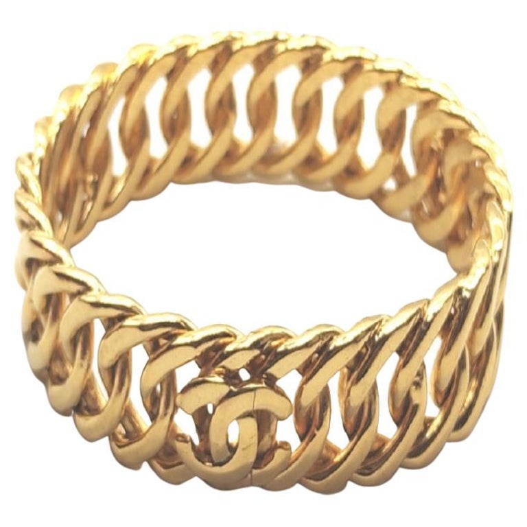 Chanel Gold-tone Metal CC Curb Chain Bangle Bracelet For Sale at 1stDibs