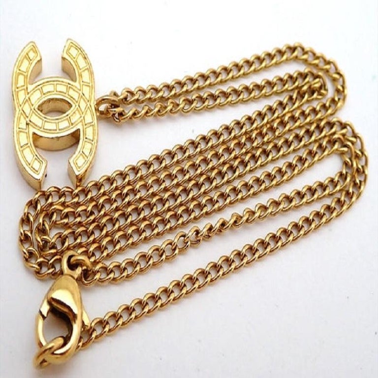 Chanel Gold-tone Quilted CC Logo Pendant Necklace For Sale at 1stDibs