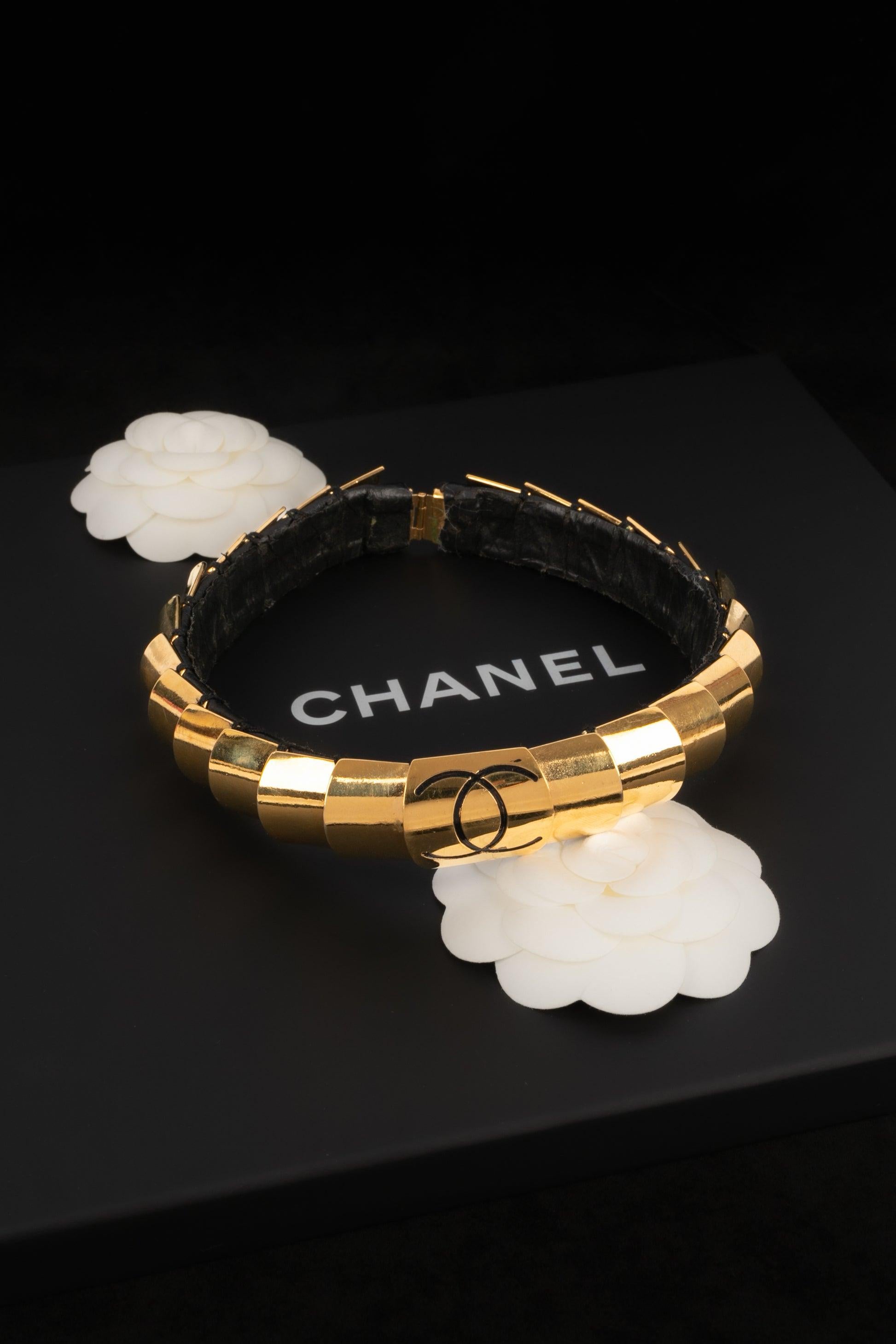 Chanel Golden Metal Articulated Choker Necklace, 1990 For Sale at 1stDibs